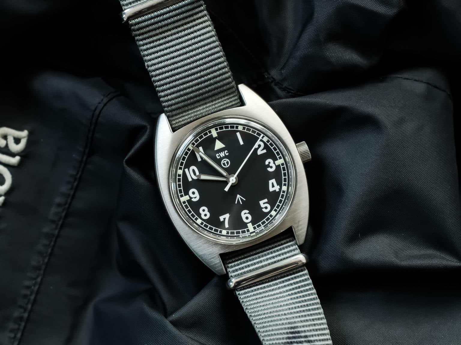 CWC Watch Review: The Mellor 72 | Two Broke Watch Snobs