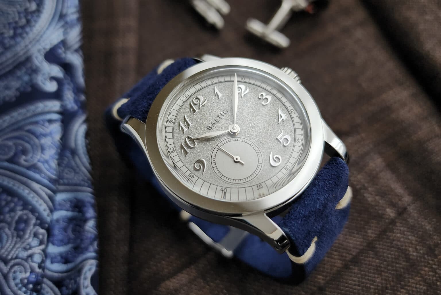 12 Best Watches For Corporate Office Work: Hands-on Reviewed Picks