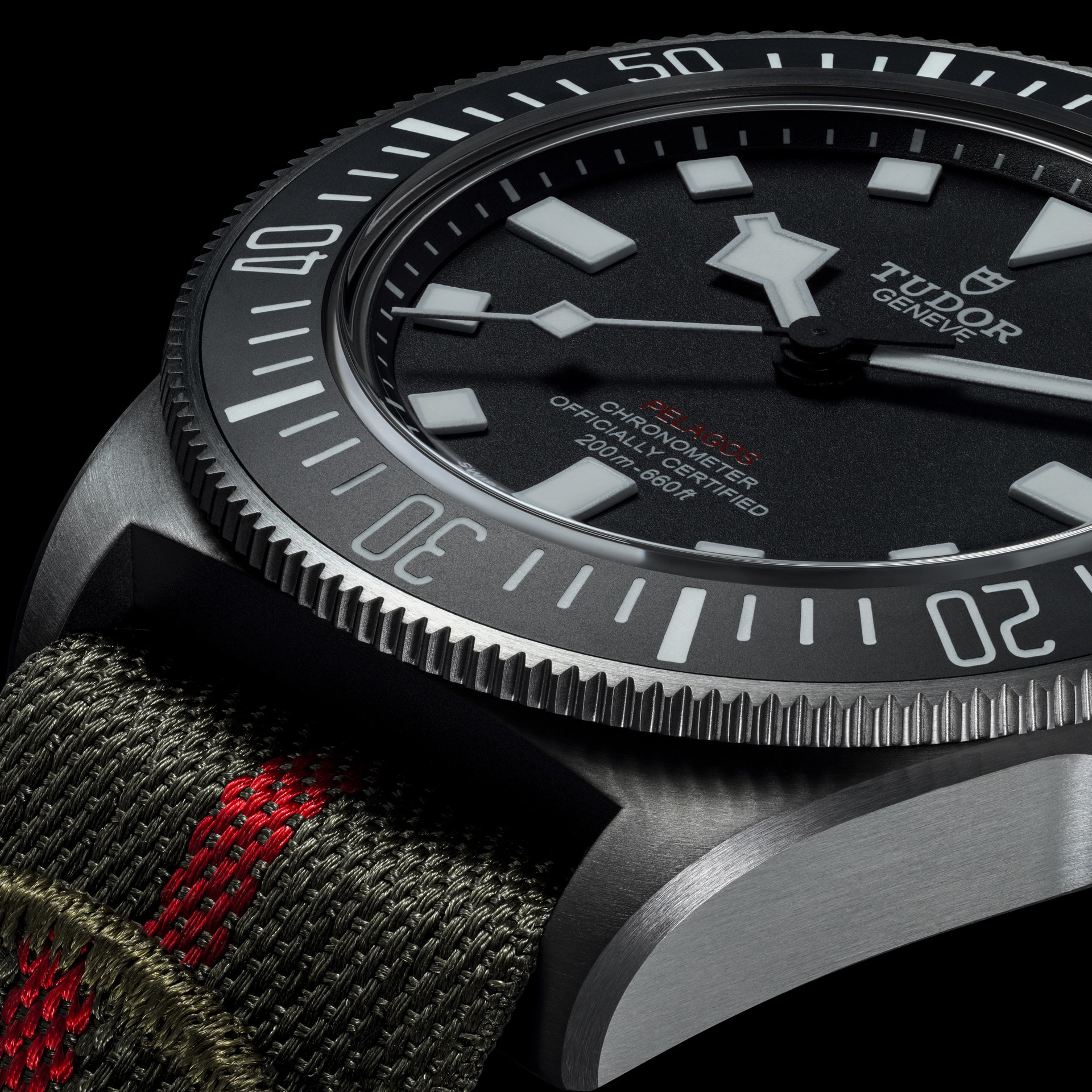 The Tudor Pelagos FXD In Black Pays Tribute To U.S. Navy-Issued Watches ...