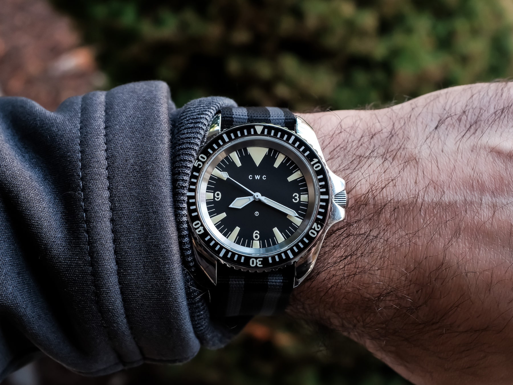 CWC 1980 Royal Navy Diver: How Close Is It To The Original?