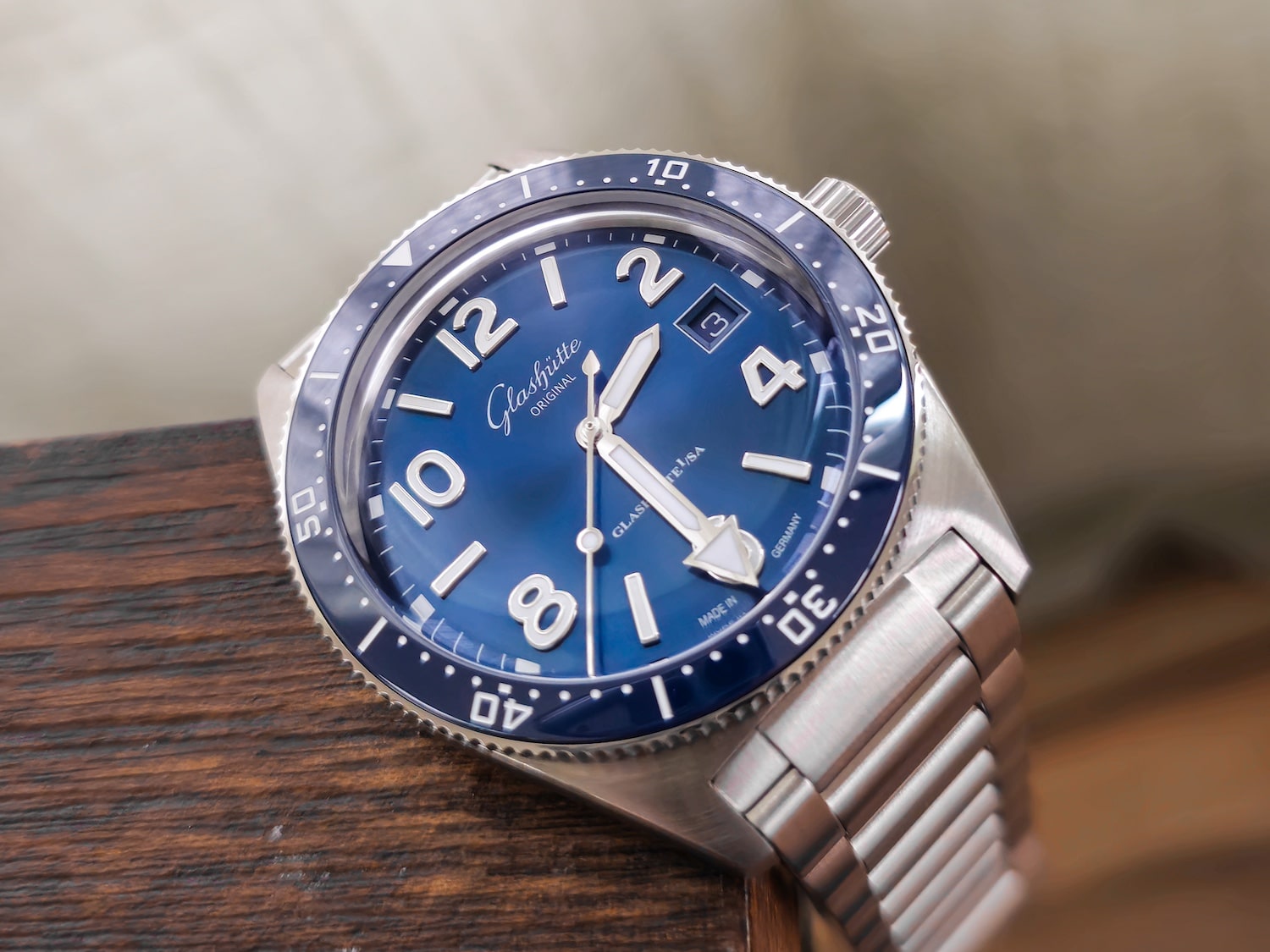 Glashütte Original SeaQ Review | The Contrarian Choice Diver
