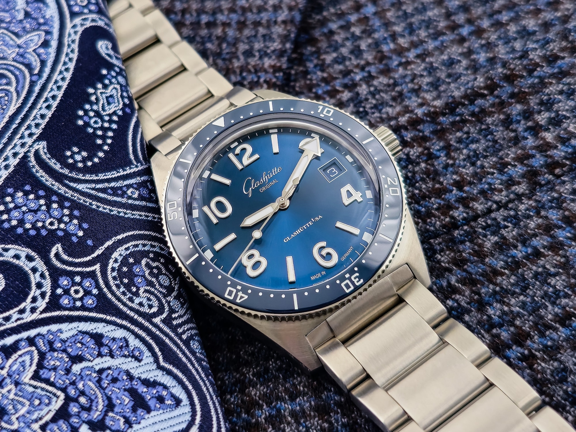 Glashütte Original SeaQ Review | The Contrarian Choice Diver