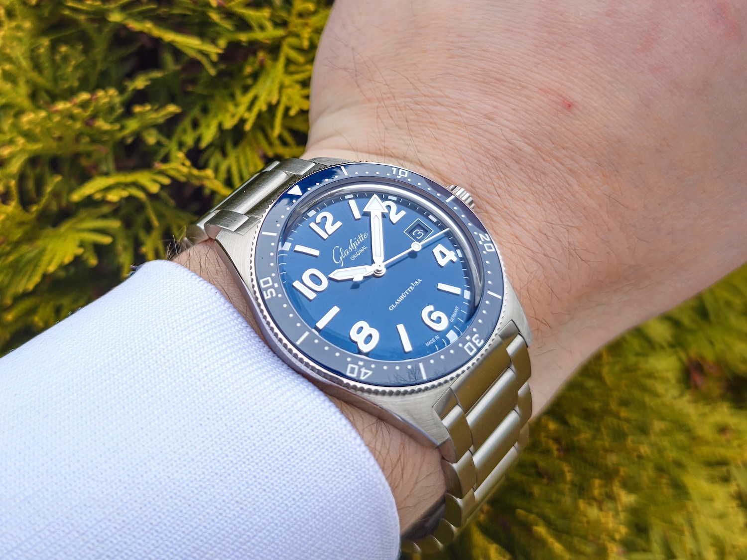 Glashütte Original SeaQ Review | The Contrarian Choice Diver
