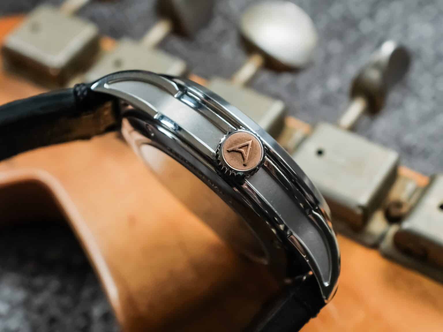 Farer World Timer Roché II Hands-On | Two Broke Watch Snobs